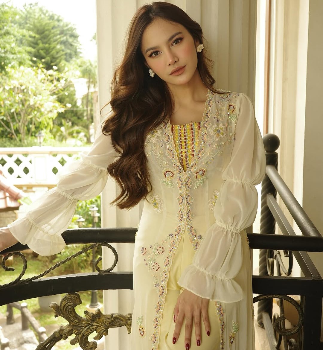 Deretan Artis yang merayakan Lebaran pertama sebagai seorang muslim ...